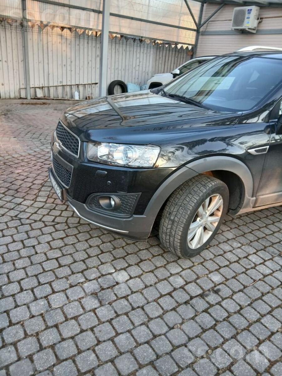 Black Chevrolet Captiva 2013 in Jurmala, with an engine capacity of 2.40 L and mileage of 139 thousand km for 5750 €, photo 5 on AUTOMOTO.COM.LV