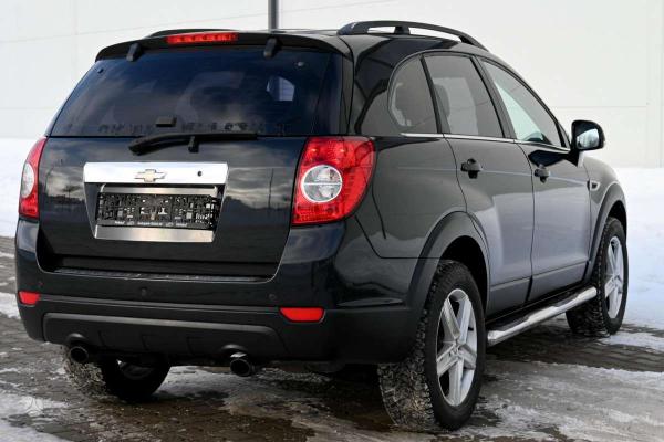 Melns Chevrolet Captiva 2012 Kretinga, ar dzinēja tilpumu 2.20 L un nobraukumu 224 tūkst. km par 5750 €, foto 7 vietnē AUTOMOTO.COM.LV
