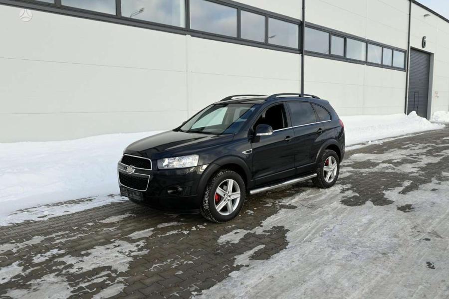 Black Chevrolet Captiva 2012 in Kretinga, with an engine capacity of 2.20 L and mileage of 224 thousand km for 5750 €, photo 13 on AUTOMOTO.COM.LV