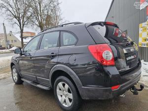 Black Chevrolet Captiva 2013 in Siauliai, with an engine capacity of 2.20 L and mileage of 241 thousand km for 5750 €, photo 6 on AUTOMOTO.COM.LV