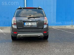 Melns Chevrolet Captiva 2013 Rīga, ar dzinēja tilpumu 2.20 L un nobraukumu 247 tūkst. km par 4290 €, foto 9 vietnē AUTOMOTO.COM.LV