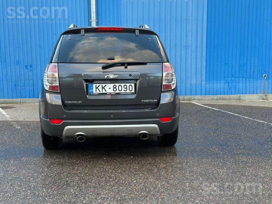 Melns Chevrolet Captiva 2013 Rīga, ar dzinēja tilpumu 2.20 L un nobraukumu 247 tūkst. km par 4290 €, foto 9 vietnē AUTOMOTO.COM.LV