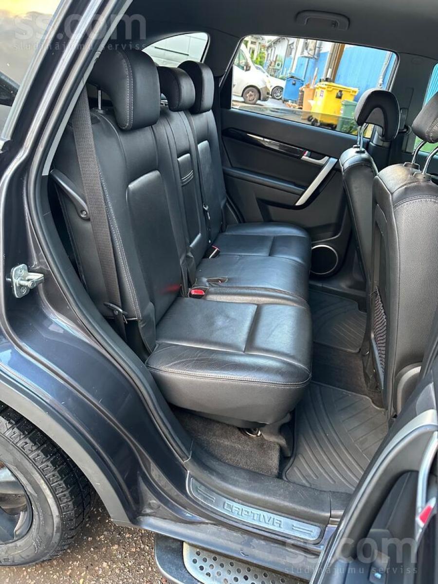 Melns Chevrolet Captiva 2013 Rīga, ar dzinēja tilpumu 2.20 L un nobraukumu 247 tūkst. km par 4290 €, foto 15 vietnē AUTOMOTO.COM.LV
