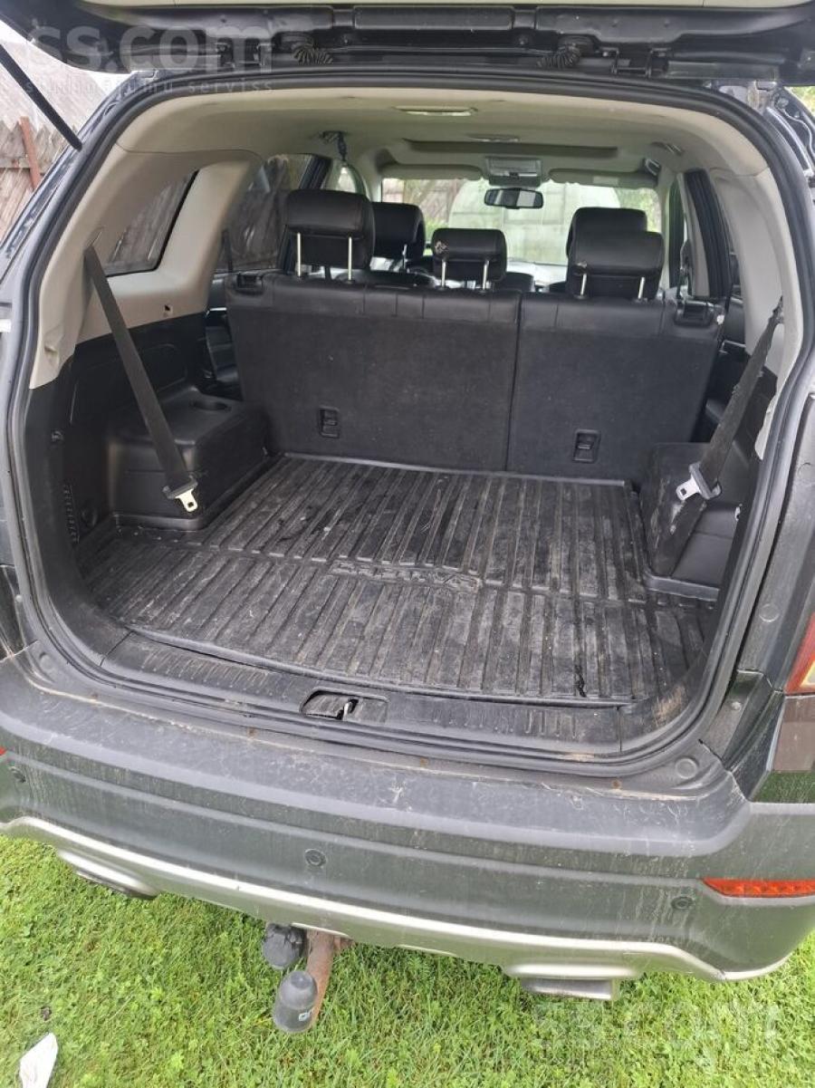 Black Chevrolet Captiva 2013 in Daugavpils, with an engine capacity of 2.20 L and mileage of 253 thousand km for 5600 €, photo 6 on AUTOMOTO.COM.LV