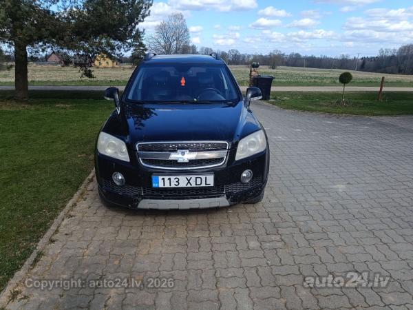 Black Chevrolet Captiva 2007 in Voru, with an engine capacity of 2.00 L and mileage of 285 thousand km for 3000 €, photo 5 on AUTOMOTO.COM.LV