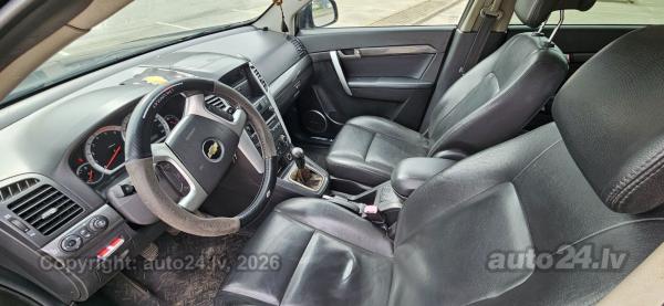 Melns Chevrolet Captiva 2007 Tartu, ar dzinēja tilpumu 2.00 L un nobraukumu 245 tūkst. km par 5500 €, foto 5 vietnē AUTOMOTO.COM.LV