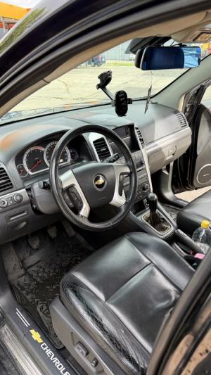 Black Chevrolet Captiva 2007 in Tallinn, with an engine capacity of 2.00 L and mileage of 260 thousand km for 3500 €, photo 20 on AUTOMOTO.COM.LV