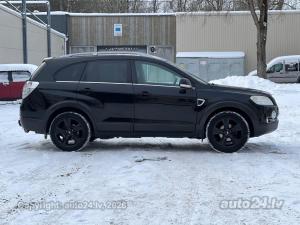 Black Chevrolet Captiva 2008 in Narva, with an engine capacity of 2.00 L and mileage of 237 thousand km for 1999 €, photo 6 on AUTOMOTO.COM.LV