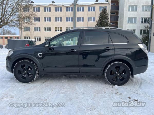 Melns Chevrolet Captiva 2008 Narva, ar dzinēja tilpumu 2.00 L un nobraukumu 237 tūkst. km par 1999 €, foto 9 vietnē AUTOMOTO.COM.LV