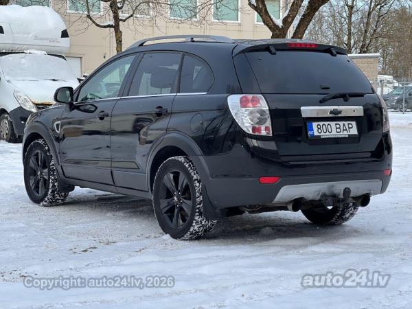 Melns Chevrolet Captiva 2008 Narva, ar dzinēja tilpumu 2.00 L un nobraukumu 237 tūkst. km par 1999 €, foto 10 vietnē AUTOMOTO.COM.LV
