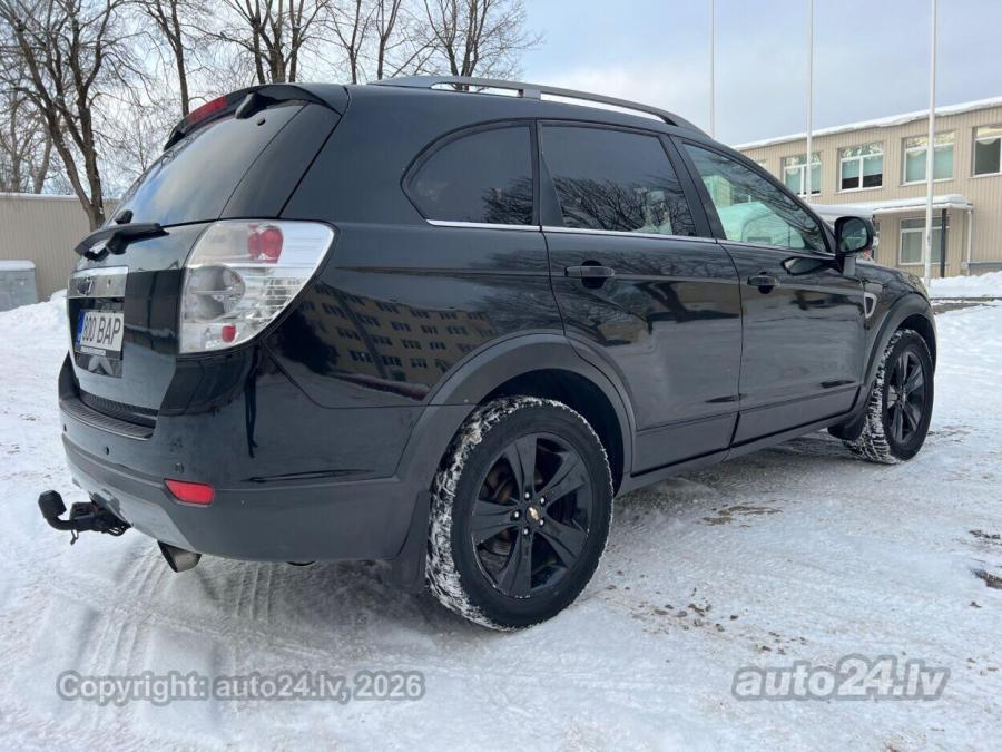 Black Chevrolet Captiva 2008 in Narva, with an engine capacity of 2.00 L and mileage of 237 thousand km for 1999 €, photo 15 on AUTOMOTO.COM.LV