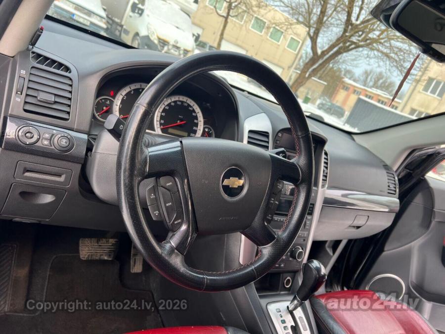 Black Chevrolet Captiva 2008 in Narva, with an engine capacity of 2.00 L and mileage of 237 thousand km for 1999 €, photo 30 on AUTOMOTO.COM.LV