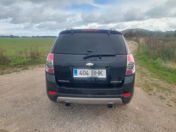 Melns Chevrolet Captiva 2012 Kohtla-Jerve, ar dzinēja tilpumu 2.20 L un nobraukumu 187 tūkst. km par 6500 €, foto 6 vietnē AUTOMOTO.COM.LV