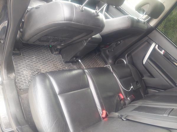 Melns Chevrolet Captiva 2012 Kohtla-Jerve, ar dzinēja tilpumu 2.20 L un nobraukumu 187 tūkst. km par 6500 €, foto 9 vietnē AUTOMOTO.COM.LV