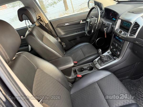 Melns Chevrolet Captiva 2013 Kohtla-Jerve, ar dzinēja tilpumu 2.20 L un nobraukumu 131 tūkst. km par 5500 €, foto 7 vietnē AUTOMOTO.COM.LV