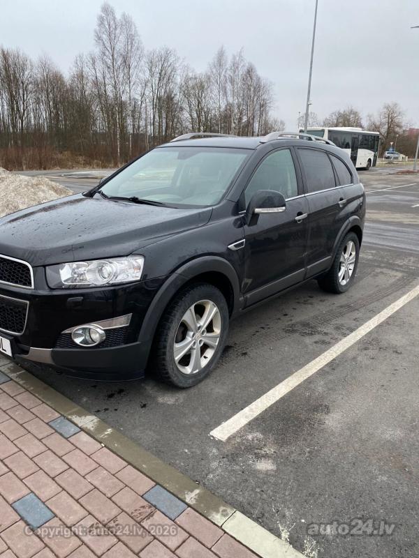 Black Chevrolet Captiva 2013 in Tallinn, with an engine capacity of 2.20 L and mileage of 0 thousand km for 3500 €, photo 2 on AUTOMOTO.COM.LV