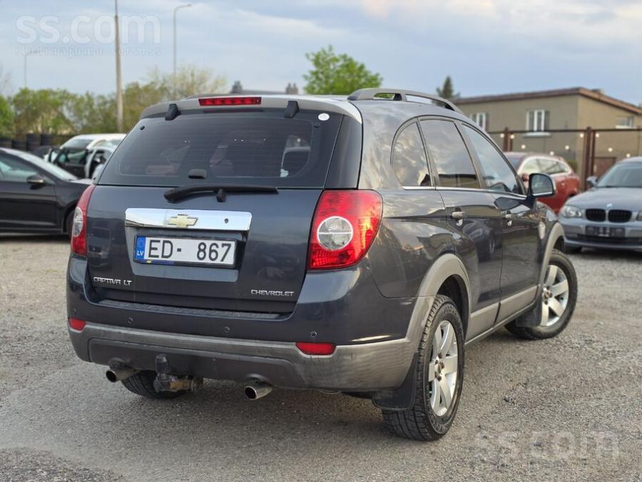 Zils Chevrolet Captiva 2006 Liepāja, ar dzinēja tilpumu 2.00 L un nobraukumu 248 tūkst. km par 2690 €, foto 3 vietnē AUTOMOTO.COM.LV