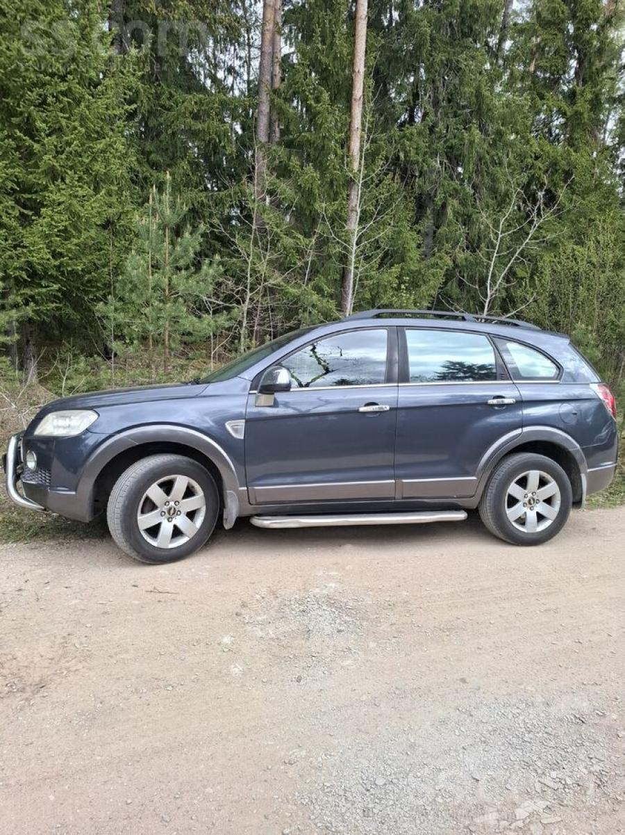 Blue Chevrolet Captiva 2007 in Ventspils, with an engine capacity of 2.00 L and mileage of 199 thousand km for 5500 €, photo 1 on AUTOMOTO.COM.LV
