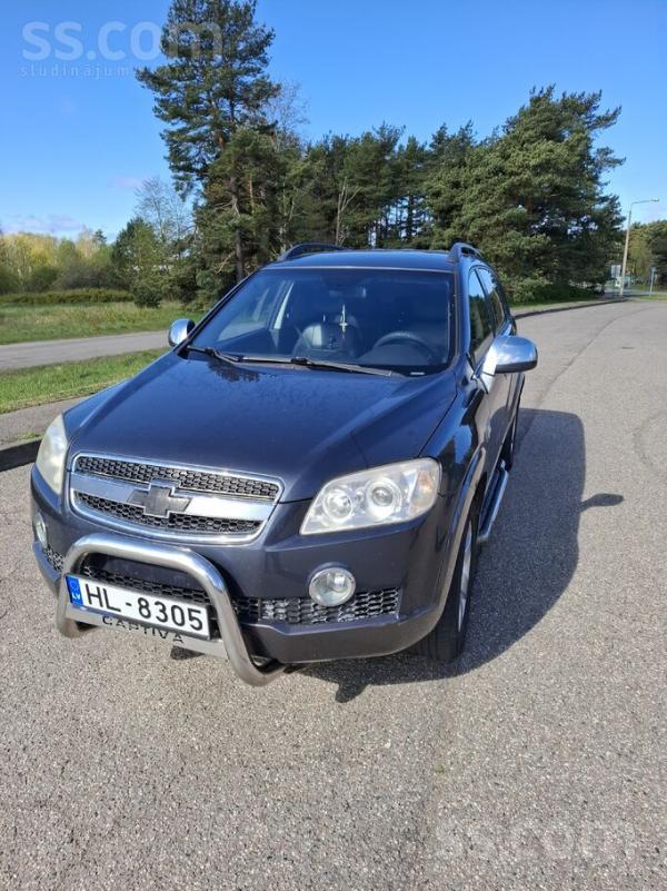 Blue Chevrolet Captiva 2007 in Ventspils, with an engine capacity of 2.00 L and mileage of 199 thousand km for 3950 €, photo 2 on AUTOMOTO.COM.LV
