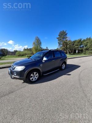 Blue Chevrolet Captiva 2007 in Ventspils, with an engine capacity of 2.00 L and mileage of 199 thousand km for 5500 €, photo 3 on AUTOMOTO.COM.LV