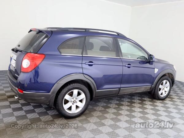 Zils Chevrolet Captiva 2007 Tallina, ar dzinēja tilpumu 2.00 L un nobraukumu 265 tūkst. km par 2499 €, foto 3 vietnē AUTOMOTO.COM.LV