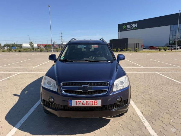 Blue Chevrolet Captiva 2007 in Kaunas, with an engine capacity of 2.40 L and mileage of 280 thousand km for 4000 €, photo 5 on AUTOMOTO.COM.LV