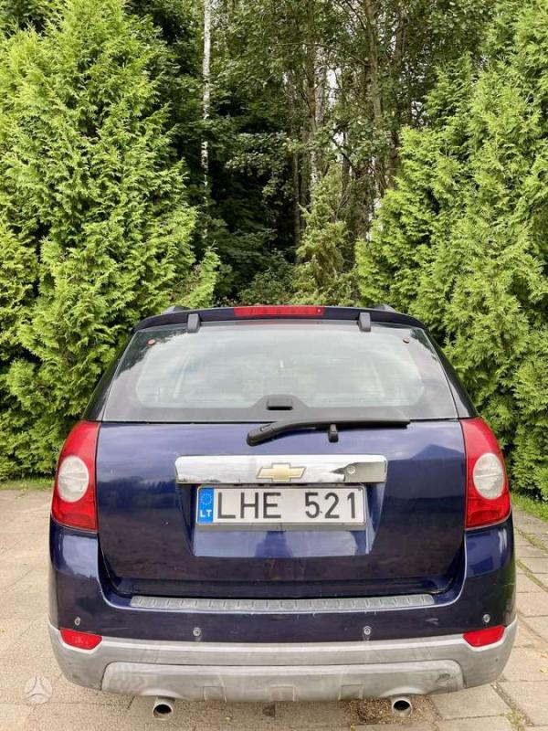 Blue Chevrolet Captiva 2007 in Ignalina, with an engine capacity of 2.00 L and mileage of 304 thousand km for 2500 €, photo 4 on AUTOMOTO.COM.LV