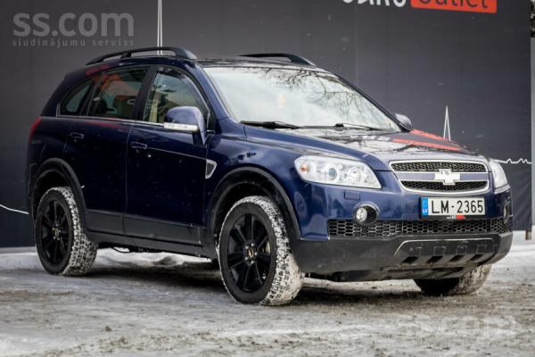 Zils Chevrolet Captiva 2008 Rīga, ar dzinēja tilpumu 2.00 L un nobraukumu 239 tūkst. km par 4990 €, foto 3 vietnē AUTOMOTO.COM.LV