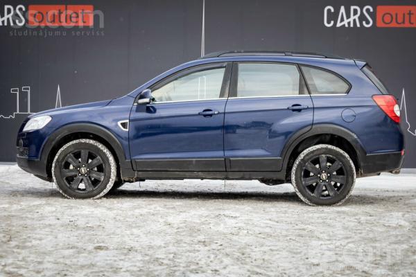 Zils Chevrolet Captiva 2008 Rīga, ar dzinēja tilpumu 2.00 L un nobraukumu 239 tūkst. km par 4990 €, foto 5 vietnē AUTOMOTO.COM.LV
