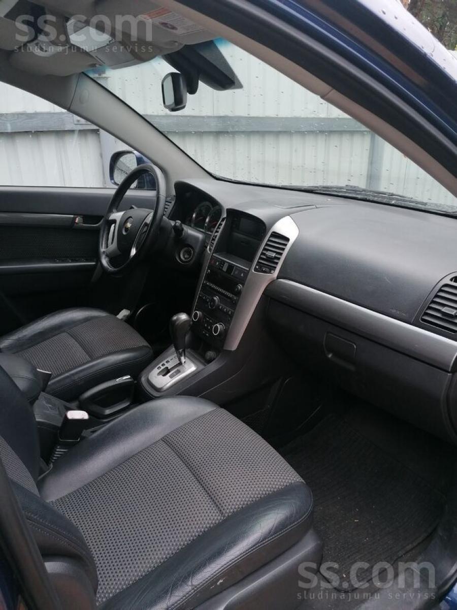 Blue Chevrolet Captiva 2008 in Riga, with an engine capacity of 2.00 L and mileage of 241 thousand km for 2600 €, photo 5 on AUTOMOTO.COM.LV