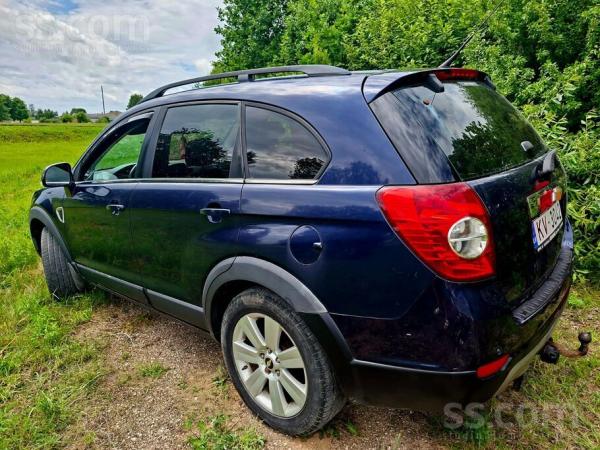 Zils Chevrolet Captiva 2008 Saldus, ar dzinēja tilpumu 2.00 L un nobraukumu 320 tūkst. km par 1600 €, foto 4 vietnē AUTOMOTO.COM.LV
