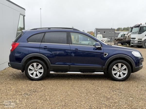 Blue Chevrolet Captiva 2010 in Siauliai, with an engine capacity of 2.00 L and mileage of 243 thousand km for 3700 €, photo 8 on AUTOMOTO.COM.LV