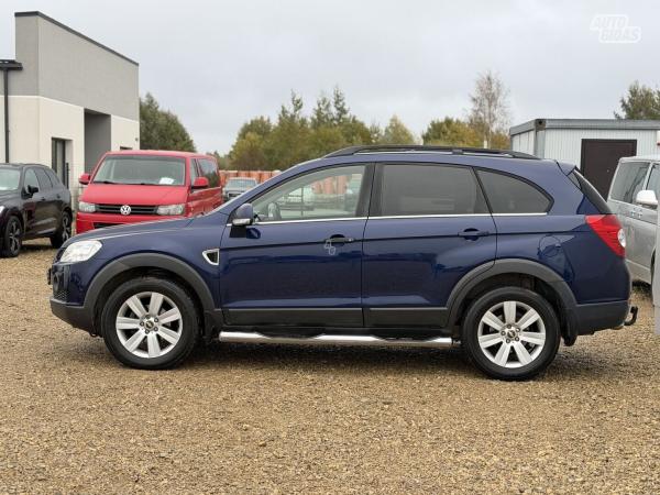 Blue Chevrolet Captiva 2010 in Siauliai, with an engine capacity of 2.00 L and mileage of 243 thousand km for 3700 €, photo 9 on AUTOMOTO.COM.LV