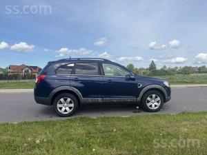 Blue Chevrolet Captiva 2011 in Riga, with an engine capacity of 2.00 L and mileage of 0 thousand km for 3295 €, photo 2 on AUTOMOTO.COM.LV