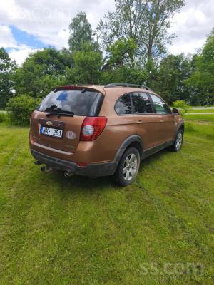 Brūns Chevrolet Captiva 2006 Jēkabpils, ar dzinēja tilpumu 2.40 L un nobraukumu 167 tūkst. km par 1500 €, foto 3 vietnē AUTOMOTO.COM.LV