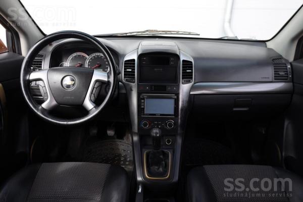Brūns Chevrolet Captiva 2007 Rīga, ar dzinēja tilpumu 2.00 L un nobraukumu 0 tūkst. km par 2495 €, foto 6 vietnē AUTOMOTO.COM.LV