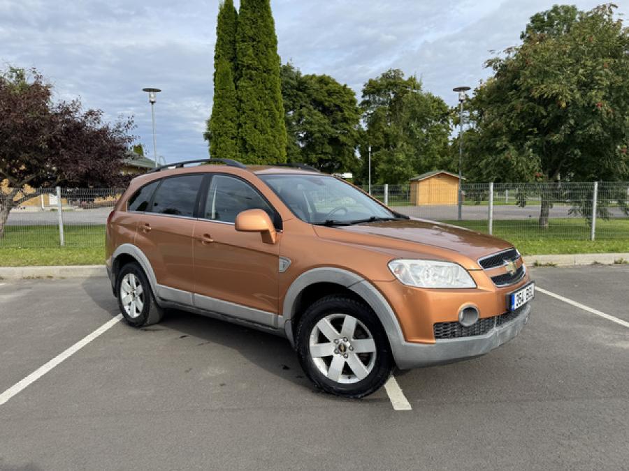 Brown Chevrolet Captiva 2007 in Johvi, with an engine capacity of 2.00 L and mileage of 152 thousand km for 2400 €, photo 1 on AUTOMOTO.COM.LV