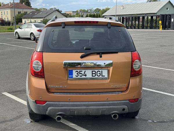 Brown Chevrolet Captiva 2007 in Johvi, with an engine capacity of 2.00 L and mileage of 152 thousand km for 2400 €, photo 7 on AUTOMOTO.COM.LV