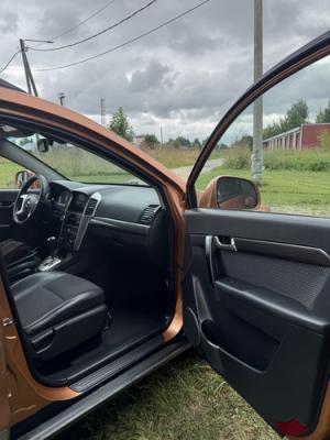 Brown Chevrolet Captiva 2007 in Johvi, with an engine capacity of 2.00 L and mileage of 152 thousand km for 2400 €, photo 11 on AUTOMOTO.COM.LV
