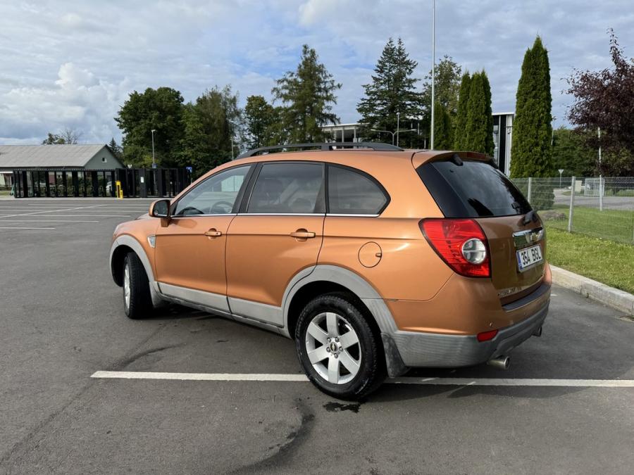 Brown Chevrolet Captiva 2007 in Johvi, with an engine capacity of 2.00 L and mileage of 152 thousand km for 2400 €, photo 19 on AUTOMOTO.COM.LV