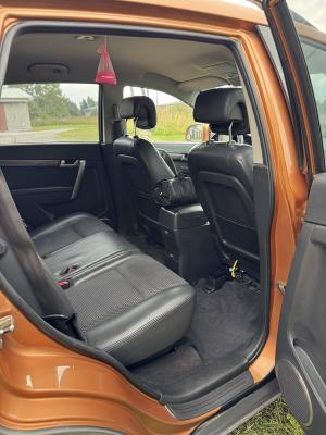 Brown Chevrolet Captiva 2007 in Johvi, with an engine capacity of 2.00 L and mileage of 152 thousand km for 2400 €, photo 26 on AUTOMOTO.COM.LV