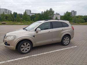 Brown Chevrolet Captiva 2008 in Vilnius, with an engine capacity of 2.00 L and mileage of 288 thousand km for 2800 €, photo 2 on AUTOMOTO.COM.LV