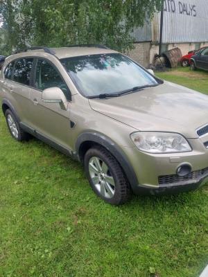 Brūns Chevrolet Captiva 2008 Viļņa, ar dzinēja tilpumu 2.00 L un nobraukumu 185 tūkst. km par 1450 €, foto 3 vietnē AUTOMOTO.COM.LV
