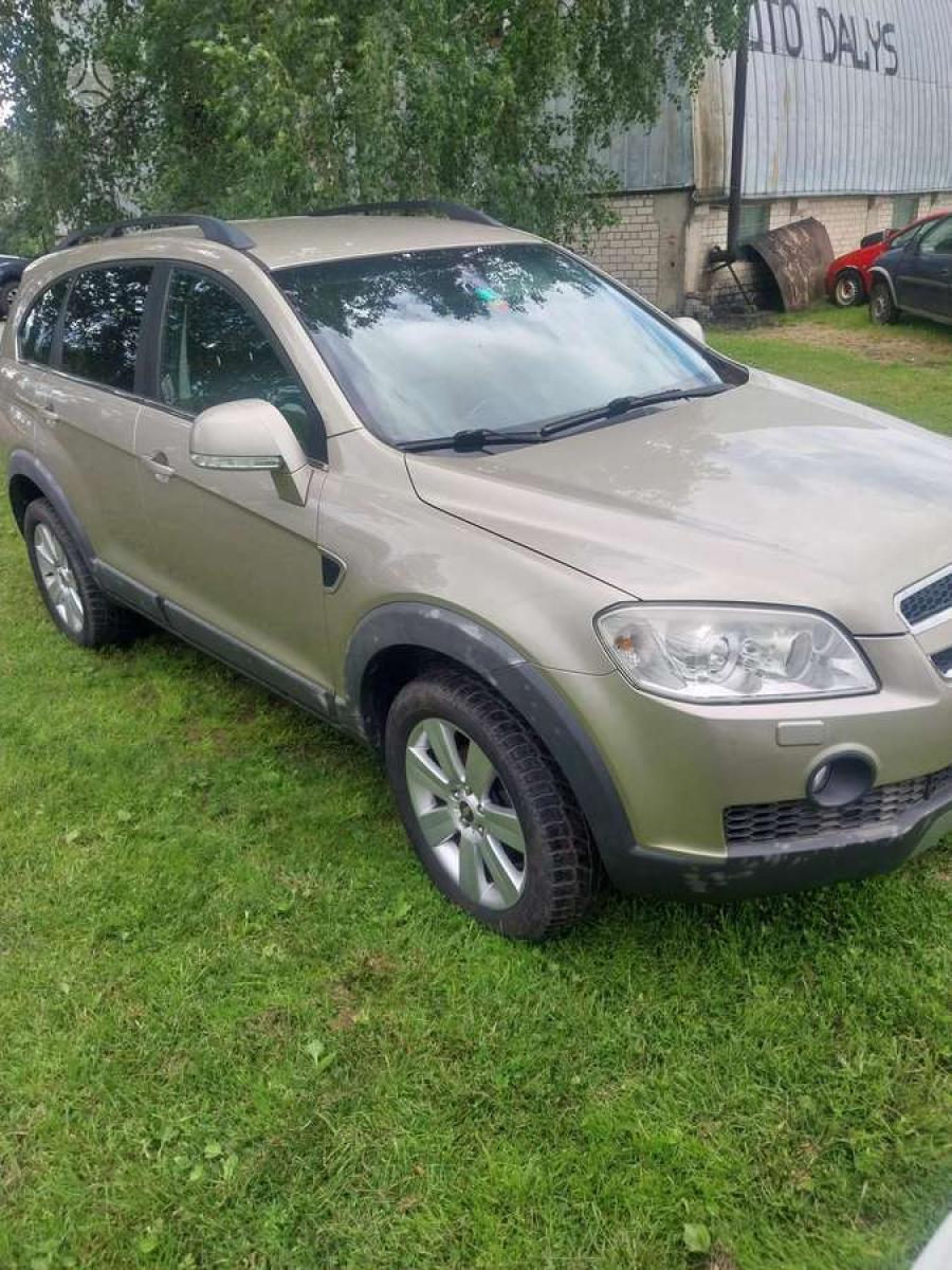 Brūns Chevrolet Captiva 2008 Viļņa, ar dzinēja tilpumu 2.00 L un nobraukumu 185 tūkst. km par 1450 €, foto 3 vietnē AUTOMOTO.COM.LV