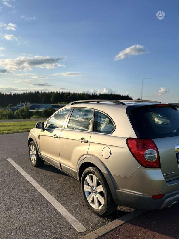 Brown Chevrolet Captiva 2008 in Svencionys, with an engine capacity of 2.00 L and mileage of 267 thousand km for 1800 €, photo 4 on AUTOMOTO.COM.LV