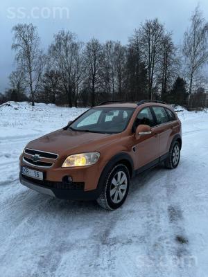 Brown Chevrolet Captiva 2010 in Riga, with an engine capacity of 2.00 L and mileage of 189 thousand km for 4200 €, photo  on AUTOMOTO.COM.LV