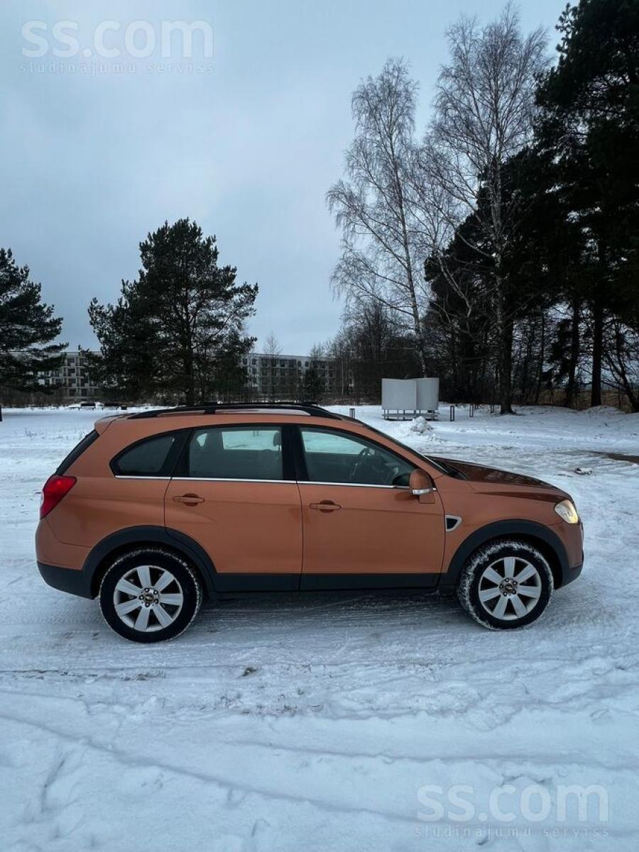 Brūns Chevrolet Captiva 2010 Rīga, ar dzinēja tilpumu 2.00 L un nobraukumu 189 tūkst. km par 4200 €, foto 3 vietnē AUTOMOTO.COM.LV