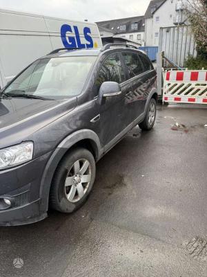 Brown Chevrolet Captiva 2012 in Jurbarkas, with an engine capacity of 2.20 L and mileage of 300 thousand km for 3999 €, photo  on AUTOMOTO.COM.LV