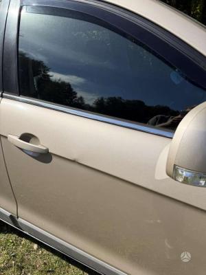 Brown Chevrolet Captiva 2012 in Alytus, with an engine capacity of 2.23 L and mileage of 195 thousand km for 4800 €, photo 5 on AUTOMOTO.COM.LV