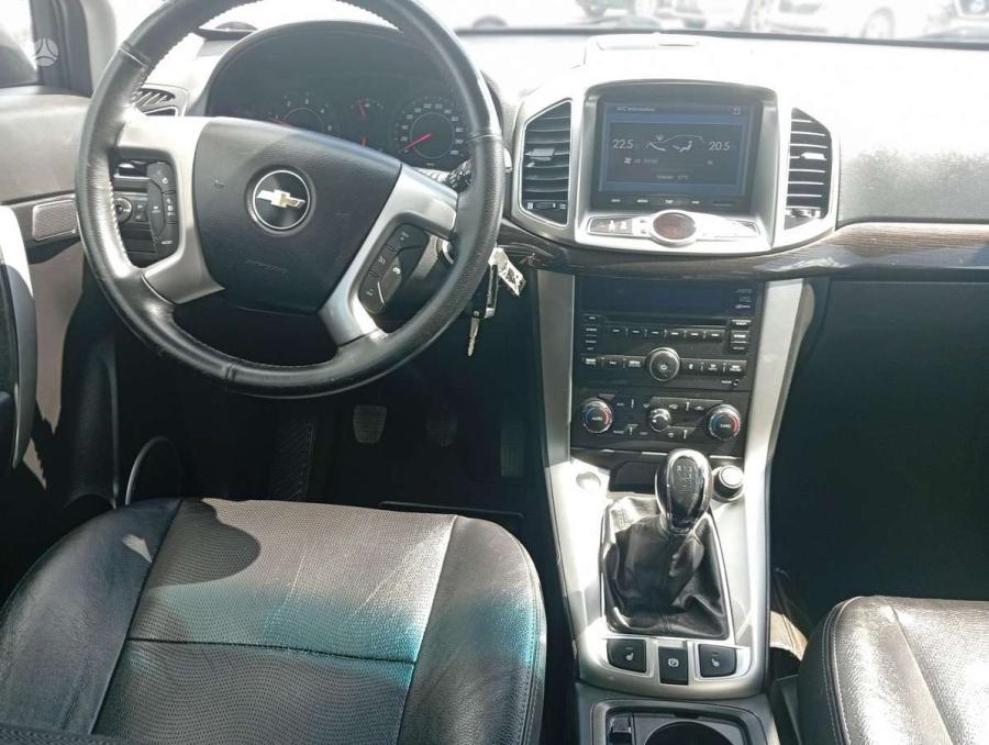 Brūns Chevrolet Captiva 2014 Šauļi, ar dzinēja tilpumu 2.20 L un nobraukumu 270 tūkst. km par 5750 €, foto 13 vietnē AUTOMOTO.COM.LV